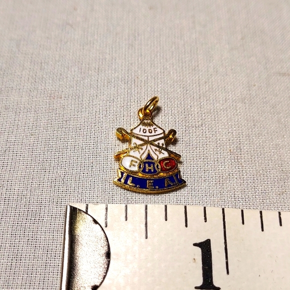 LEA IOOF Charm | Jewelry | Vintage Ladies Encampment Auxiliary Ioof ...